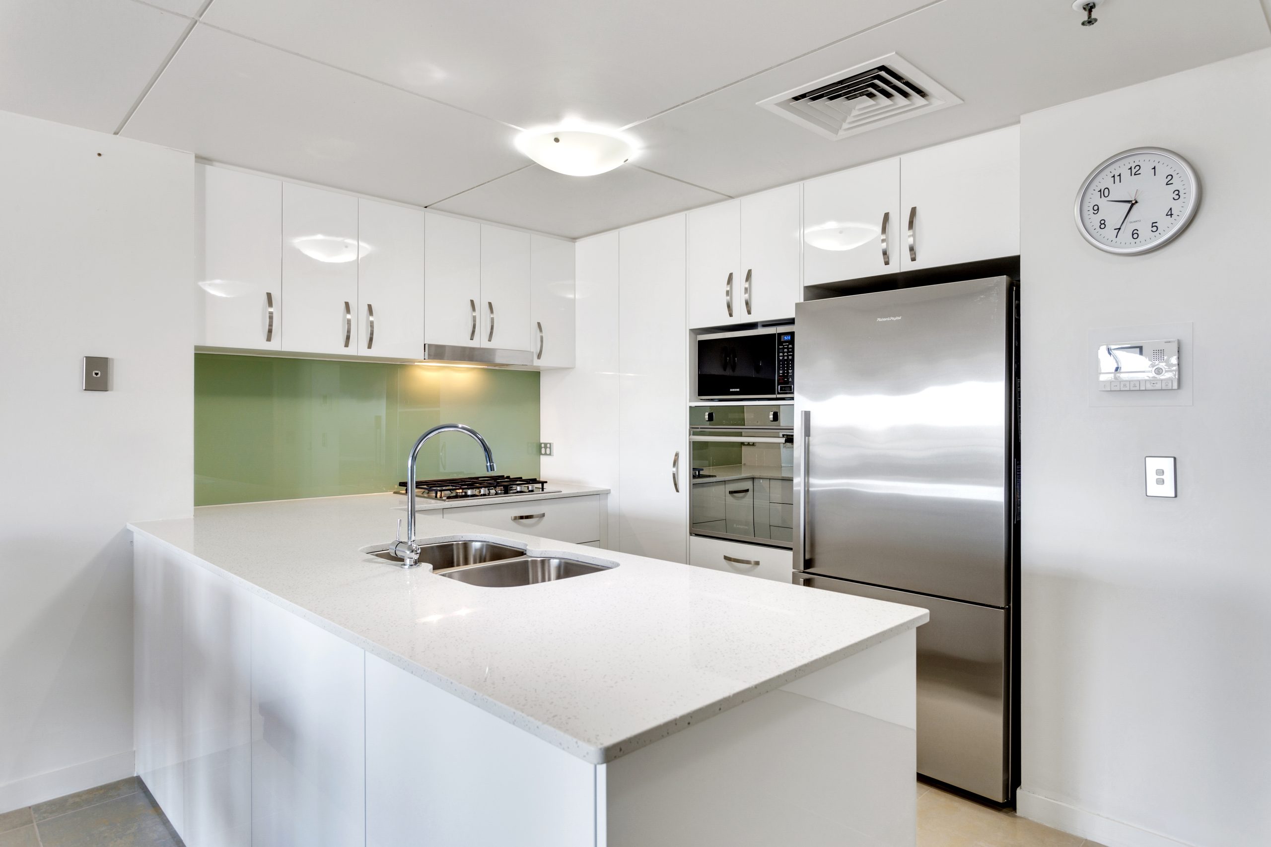 Can I have round corners on my kitchen stone benchtop so kids don't ...